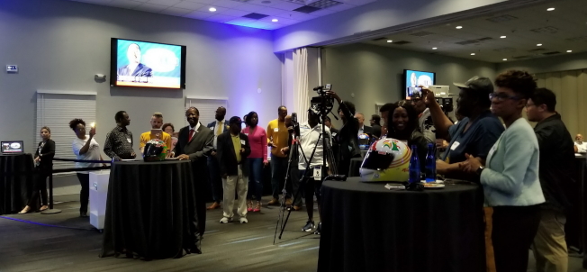 殷格斯競選奧蘭多市長 挑戰現任戴爾 華裔助陣 - 世界新聞網