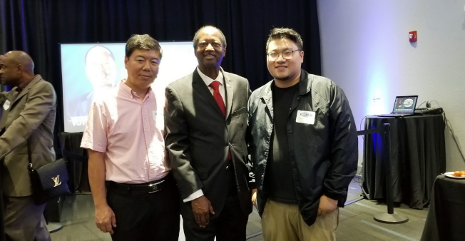 殷格斯競選奧蘭多市長 挑戰現任戴爾 華裔助陣 - 世界新聞網