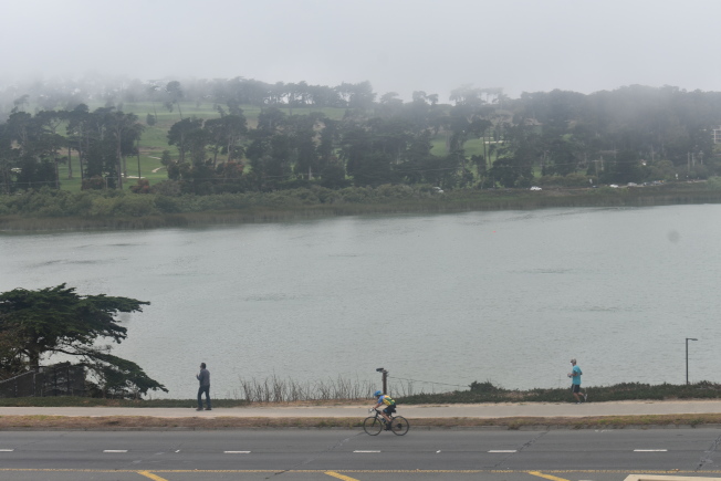 Lake Merced Blvd.沿途美景多 健行理想去處 - 世界新聞網